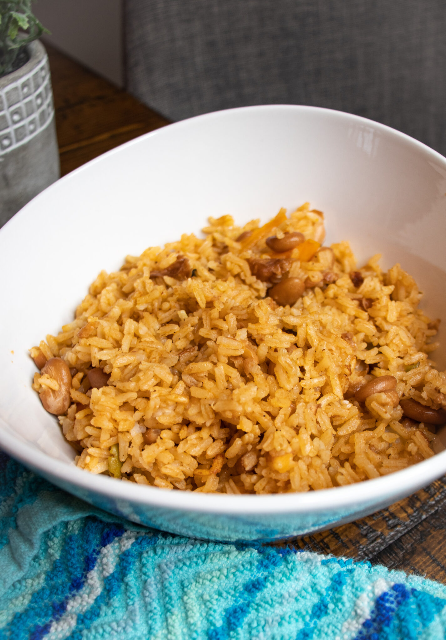 Dominican Moro (Brown Rice with Beans) - Belqui's Twist