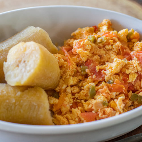 Dominican Scrambled Eggs with Tomatoes (Revoltillo de Huevos con ...